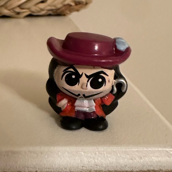 Disney | Toys | Disney Doorables Squishalots Series 3 Captain Hook ...